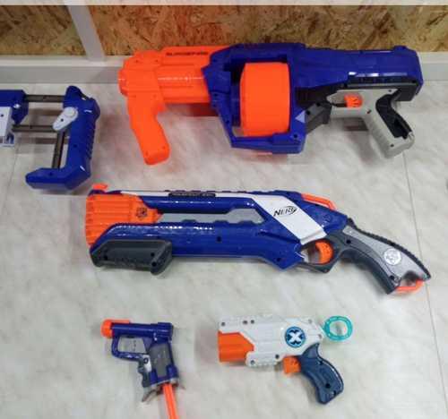 Игрушечные бластеры Nerf