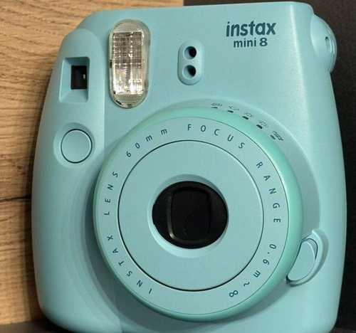 Фотоаппарат мгновенной печати instax mini 8