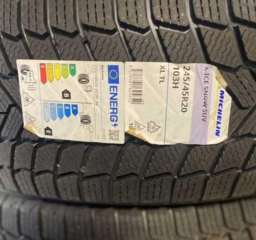 Michelin X-Ice Snow SUV 285/40 R20 и 245/45 R20