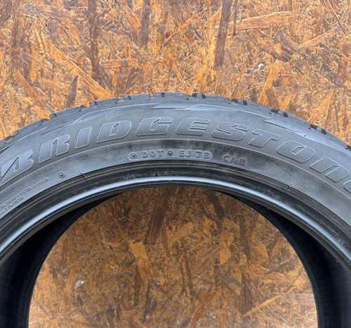 Bridgestone Blizzak DM-V1 275/45 R20