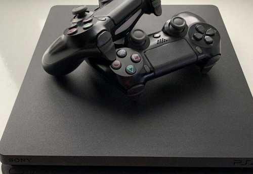 PlayStation 4 Slim 1000gb 2 джойстика куча игр