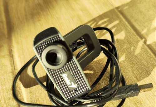 Веб-камера Genius Facecam 1000x с разъемом USB