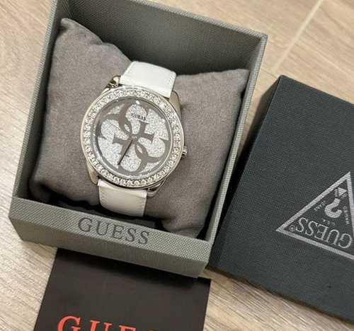 Часы наручные женские guess