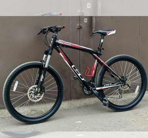 Велосипед GT Avalanche (DeoreXT/RockShox)