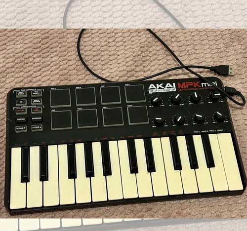 Клавиатура Akai mpk mini