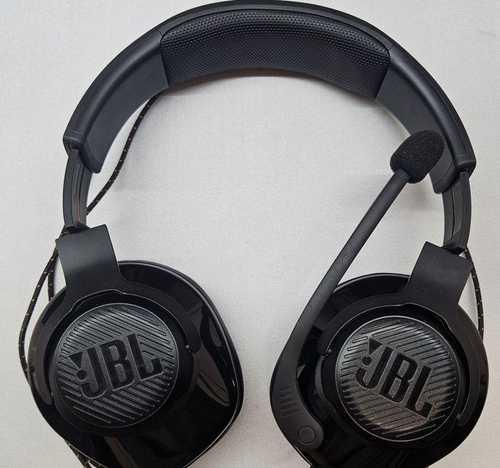 Jbl quantum 200