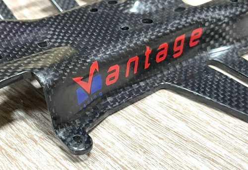 Traxxas Revo 3.3 карбоновое шасси Vantage racing