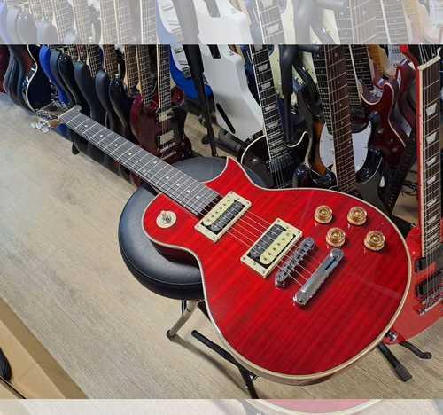 Электрогитара красная корпус Les Paul