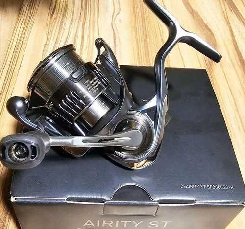 Катушка Daiwa 24 Airity ST SF 2000SS- H