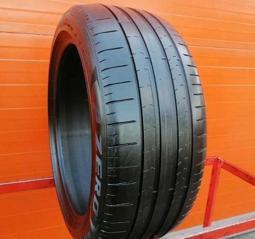 Pirelli P Zero PZ4 245/45 R19 102Y