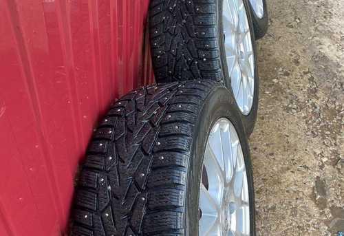 Nokian Tyres Hakkapeliitta 7 215/55 R17