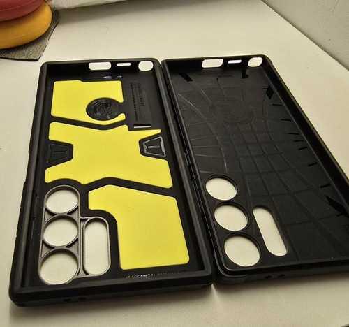 2 чехла Spigen s24 ultra
