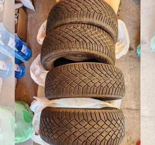 Continental ContiVikingContact 7 215/55 R17