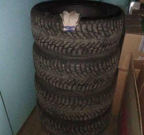 Nokian Tyres Hakkapeliitta 9 SUV 285/50 R20