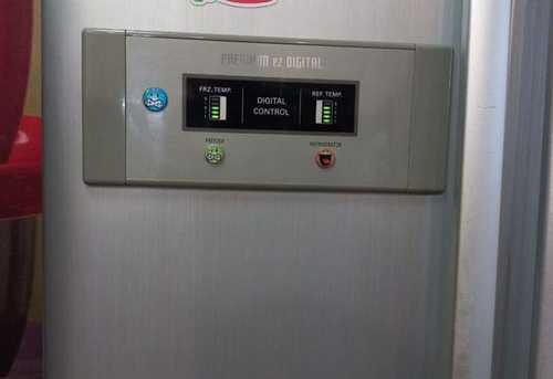 Холодильник двкхдверный LG