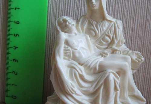 G. Ruggeri, Скульптура Мадонны с Христом