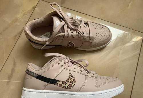 Кроссовки Nike dunk low