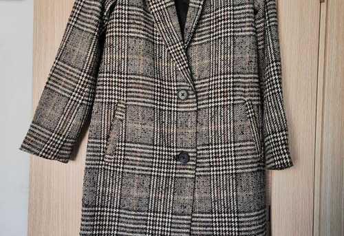 Пальто Reserved женское весеннее р. 40-42