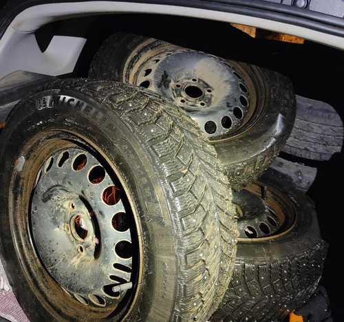 Michelin ice north 4 на дисках Gm