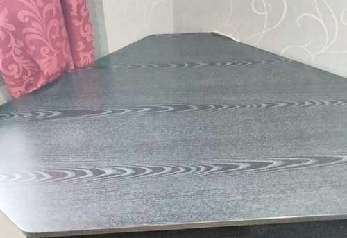 Угловой компьютерный стол чёрный