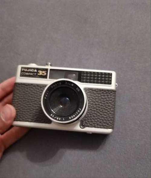 Плёночный фотоаппарат. fujica compact 35