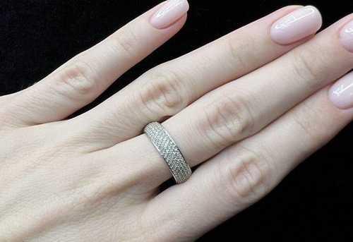 Золотое кольцо с бриллиантами 18 размер 585