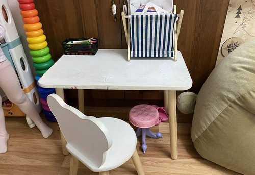 Детский столик со стулом