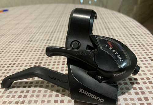 Манетка правая с тормозной ручкой Shimano