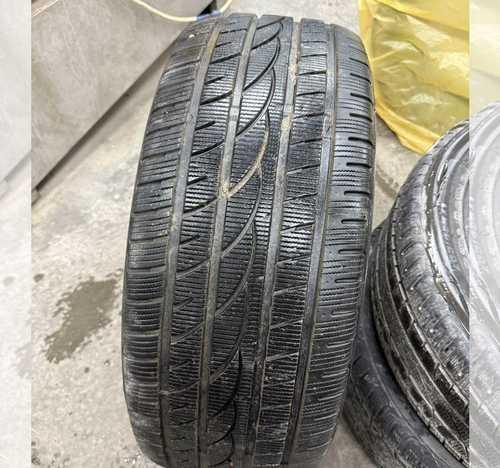 Royal Black Royal Winter 265/45 R21 108