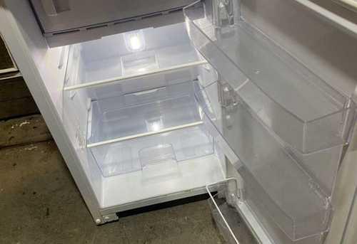 Холодильник маленький 87 см. Доставка