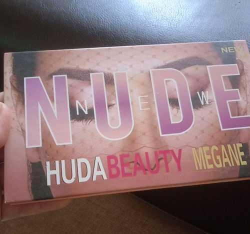 Палетка теней huda beauti