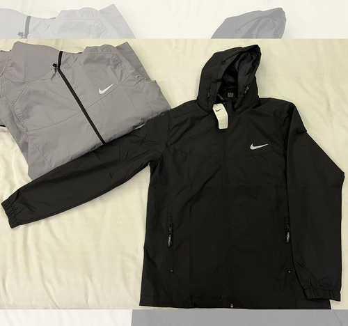 Nike Ветровка из плаща