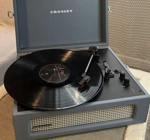 Виниловый проигрыватель crosley