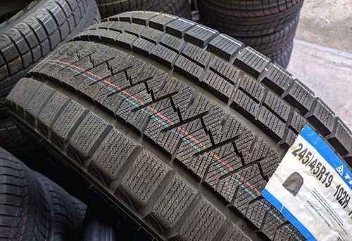 Triangle PL02 245/45 R19 102H