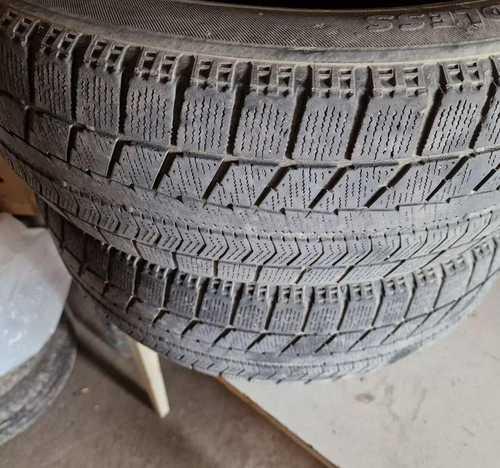 Bridgestone Blizzak LM-80 Evo 195/65 R15 61Z