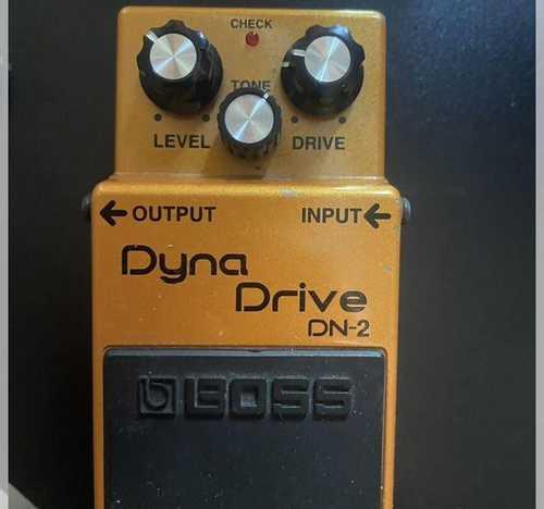 Гитарная педаль boss Dyna Drive DN-2