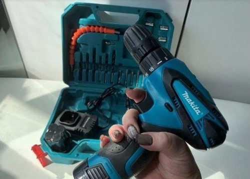 Шуруповерт Makita 18V с битами