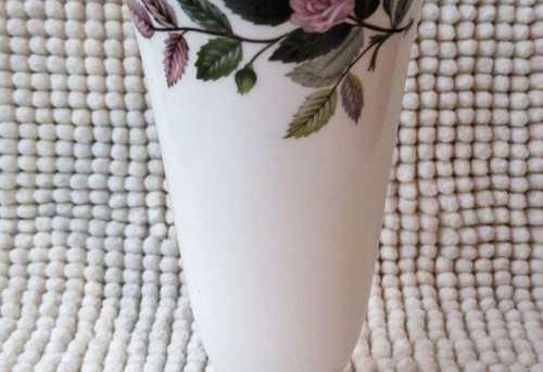 Ваза с розой Wedgwood костяной фарфор
