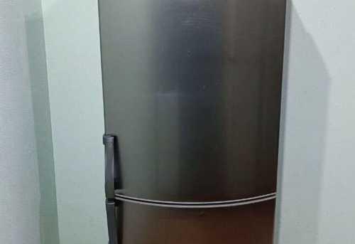 Холодильник Whirlpool ARC 8140