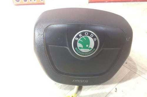 Подушка airbag srs в руль Skoda Octavia A5
