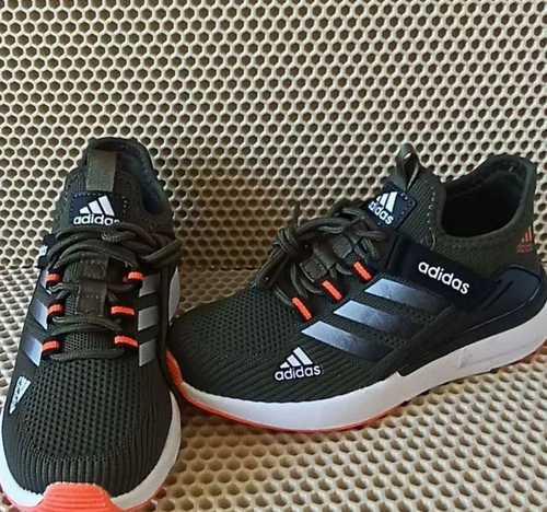 Кроссовки adidas