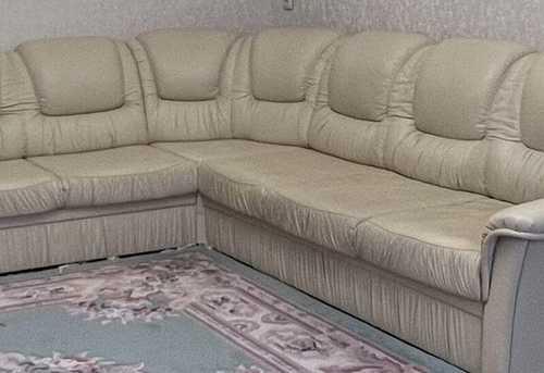 Продается кожаный диван б/у в отличном состоянии