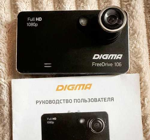 Видеорегистратор Digma FreeDrive 106