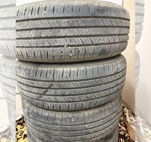 Chaoyang SU318A 215/65 R16 98H