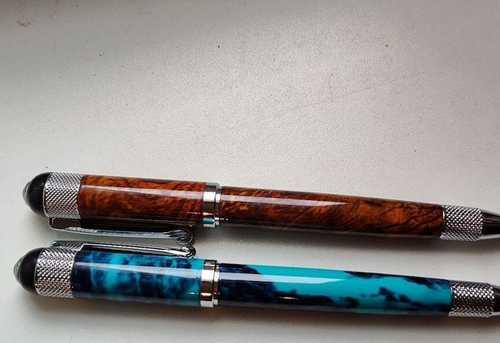 Ручка шариковая металлическая с голубым оттенком
