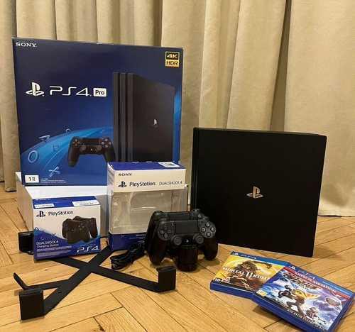 Sony Playstation 4 Pro 1 Тб CUH 7208b