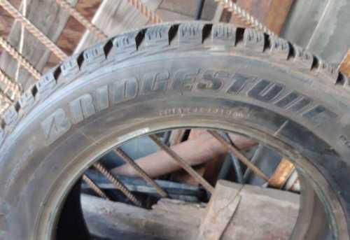 Bridgestone Ice Cruiser 5000 215/60 R16 95B