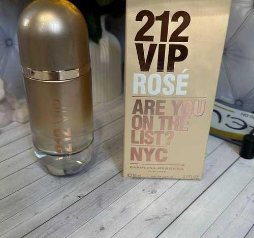Парф вода CH 212 VIP Rose 80 mll