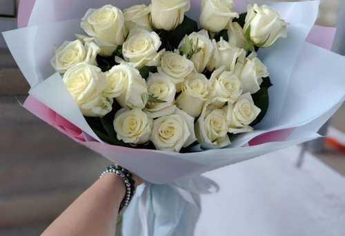 Белые розы букет 15 25 35 51 101