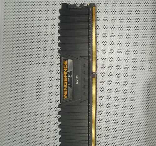 Оперативная память Corsair ddr4 16gb 3200